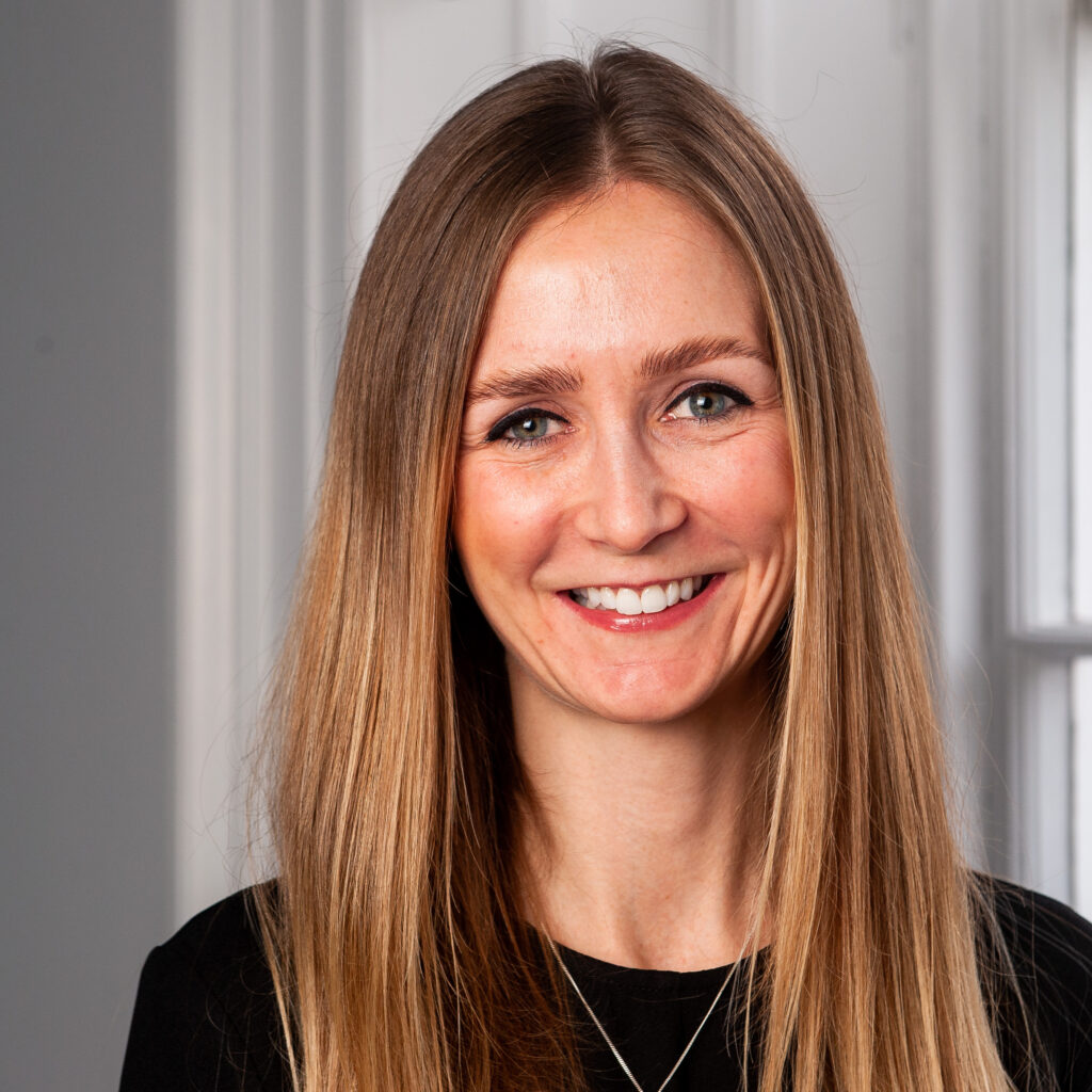 Fiona Cameron - Partner, Dispute Resolution - Gillespie Macandrew